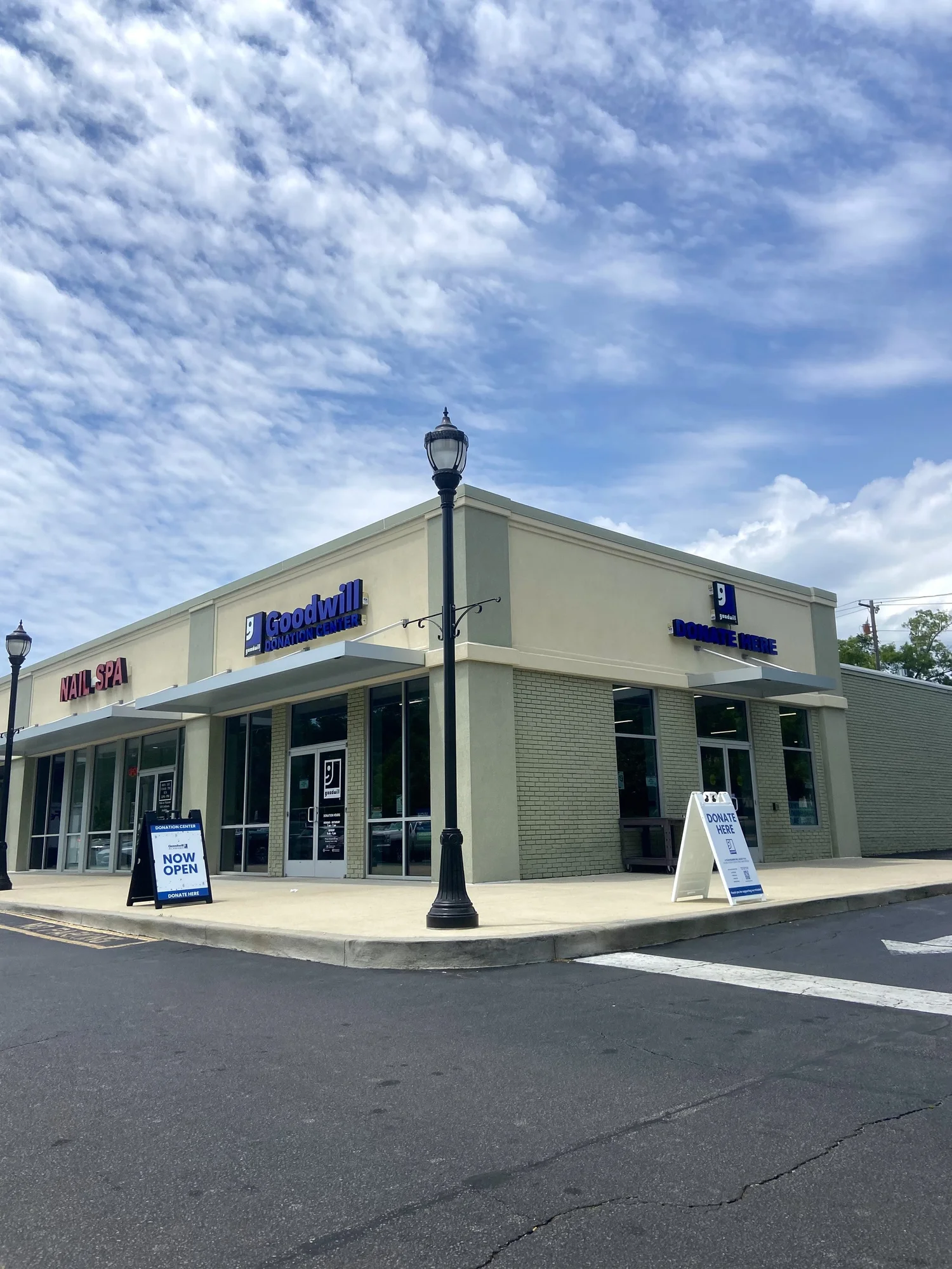 Clairmont Donation Center — Alabama Goodwill Industries