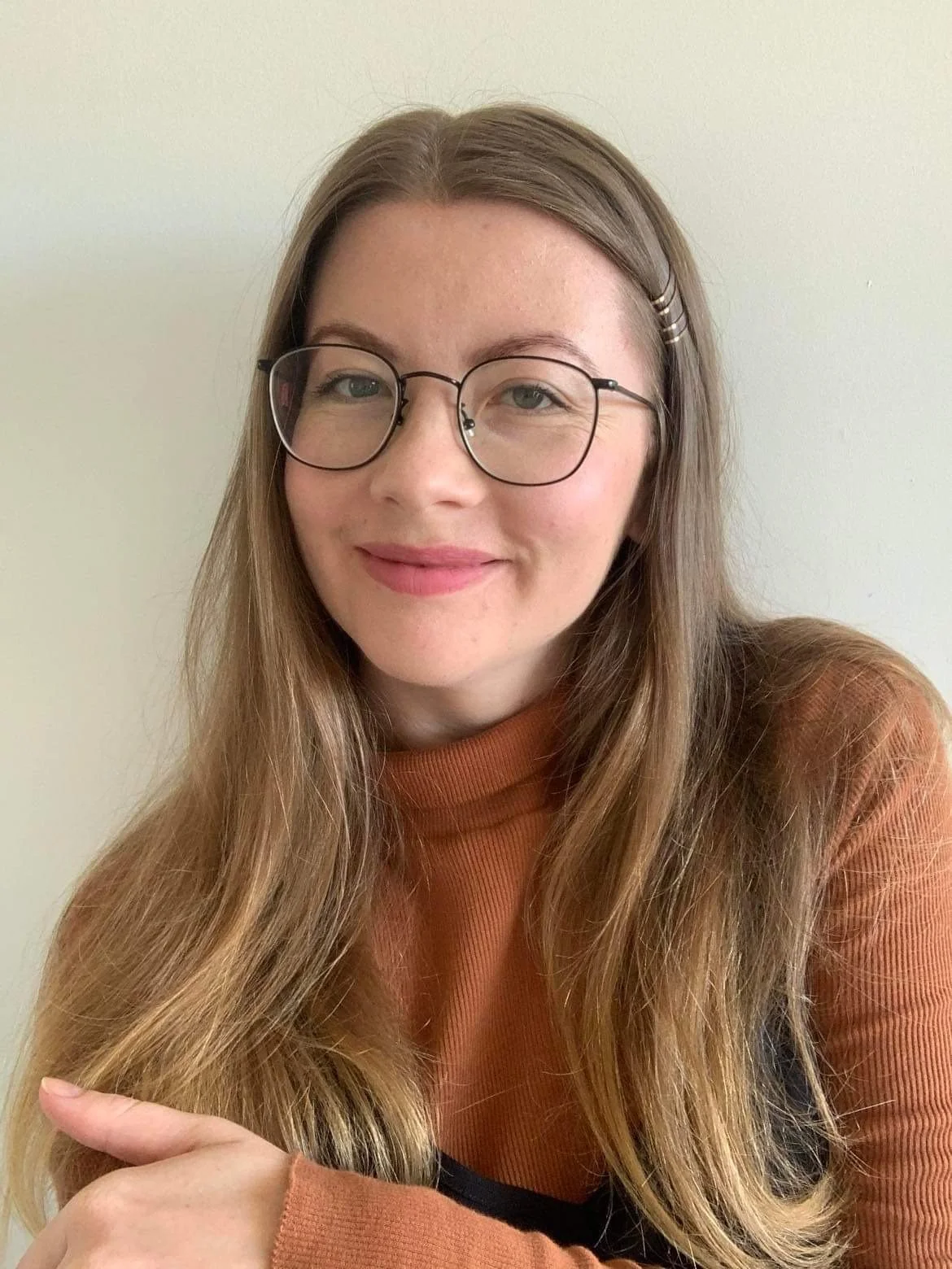 Amy Saunders — Wildflower Play Therapy