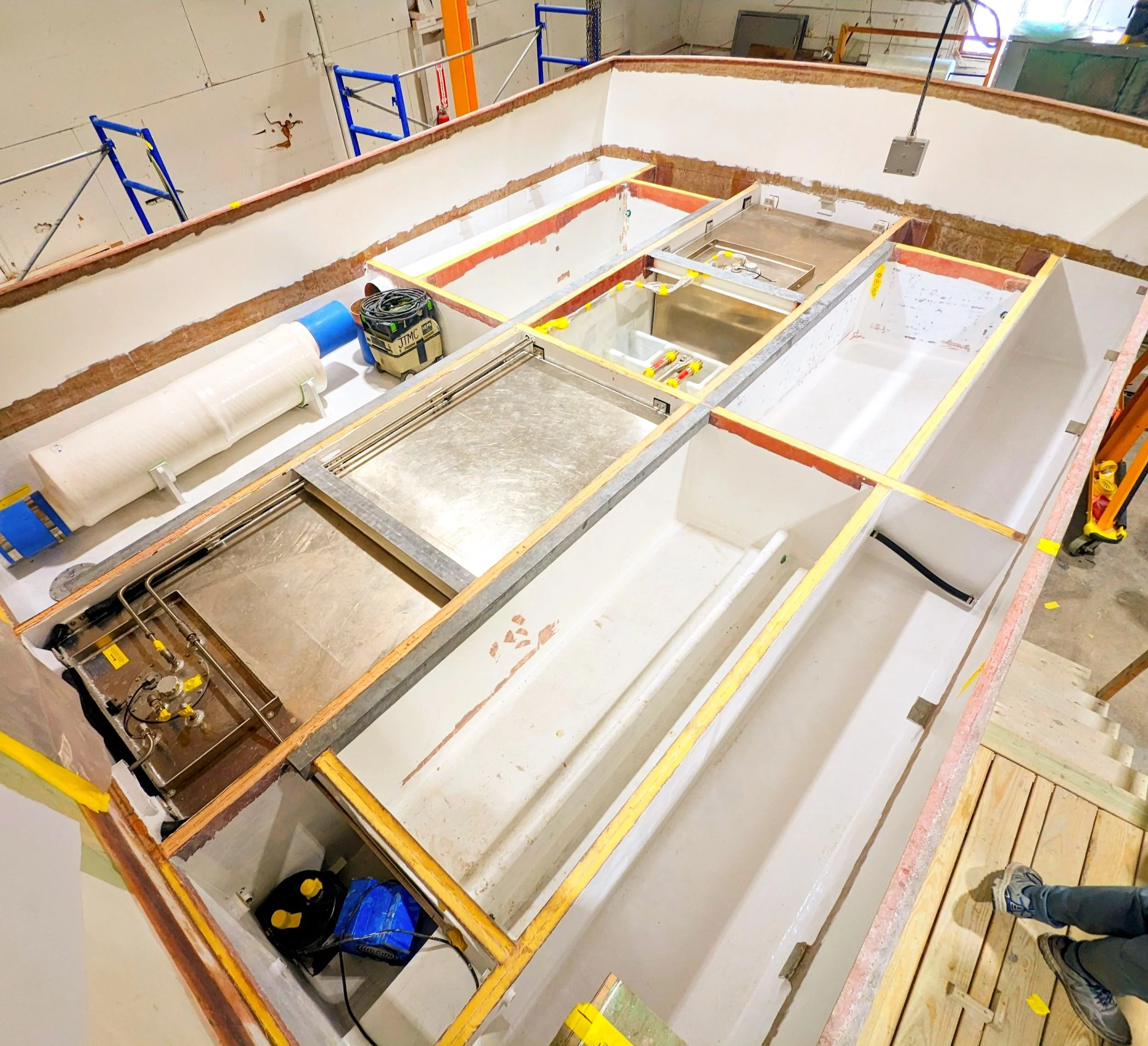 Mussel Ridge 46: Systems and Finish — Newport Yacht Builders