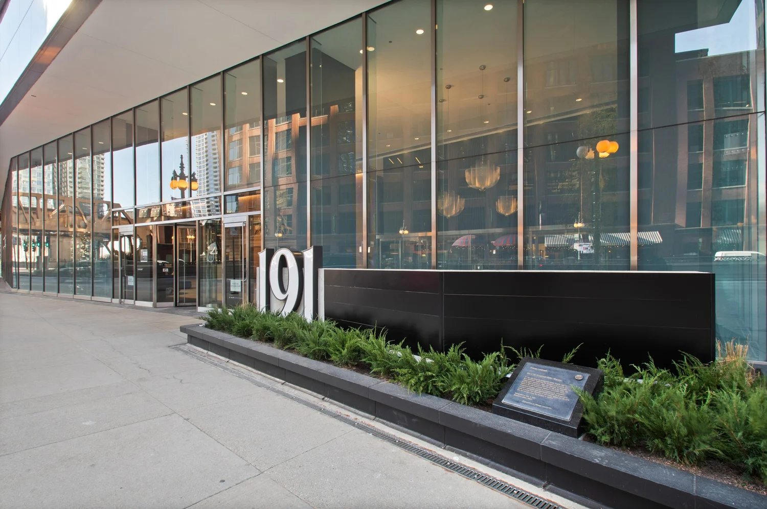 Amenities — 191 North Wacker