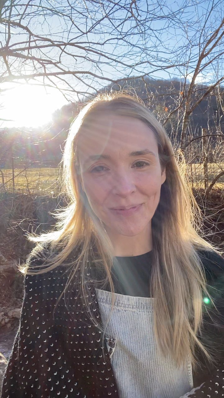 Nikki Novo - The Voice of Intuition