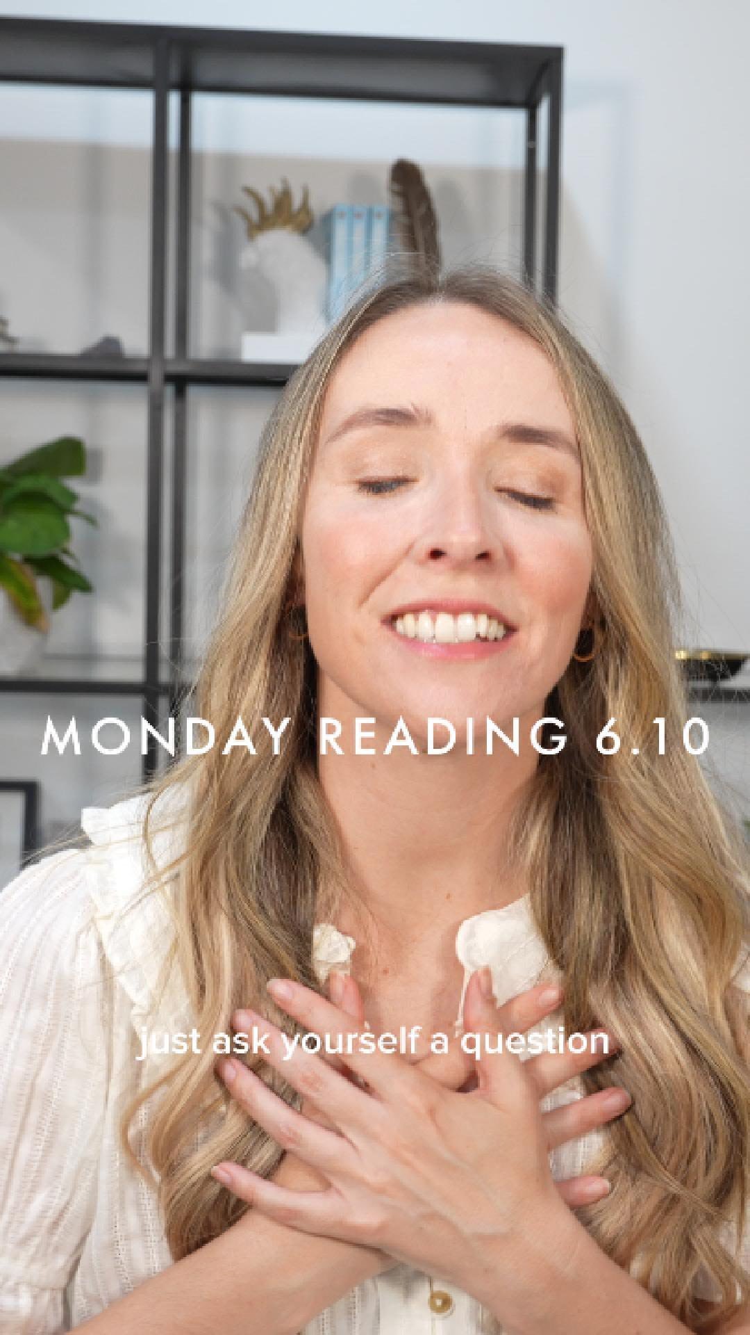 Nikki Novo - The Voice of Intuition