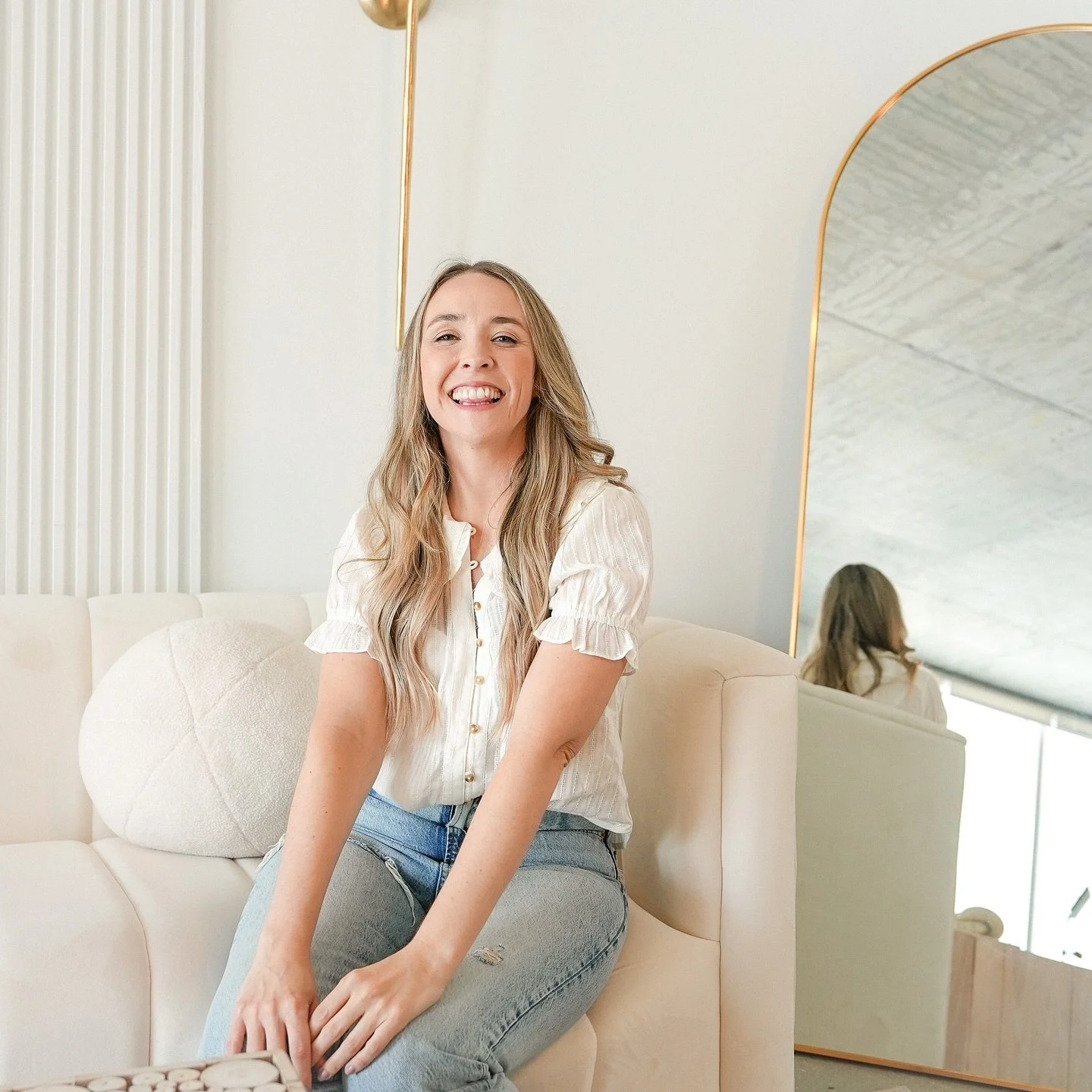 Nikki Novo - The Voice of Intuition