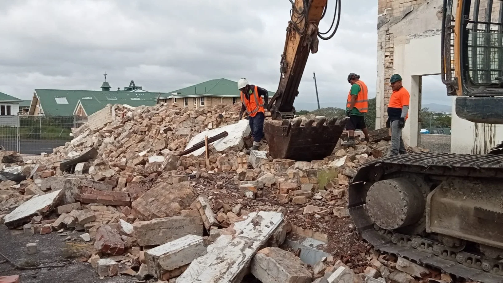 Mechanical vs. Manual: Understanding the Risks — Henderson Demolition