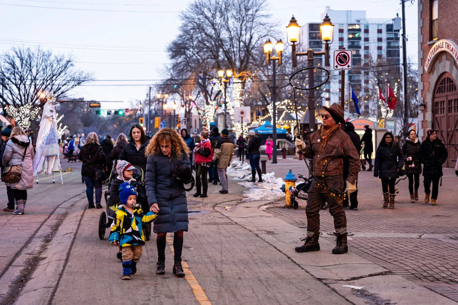2025 Edmonton Christmas Light Up Festivals