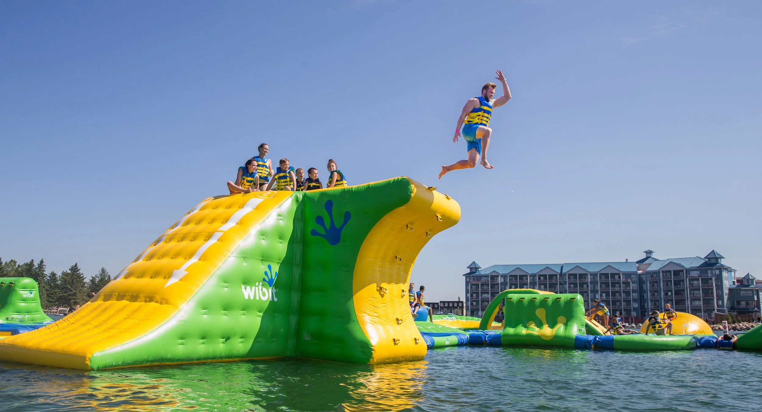 Best Alberta Outdoor Waterparks and Pools