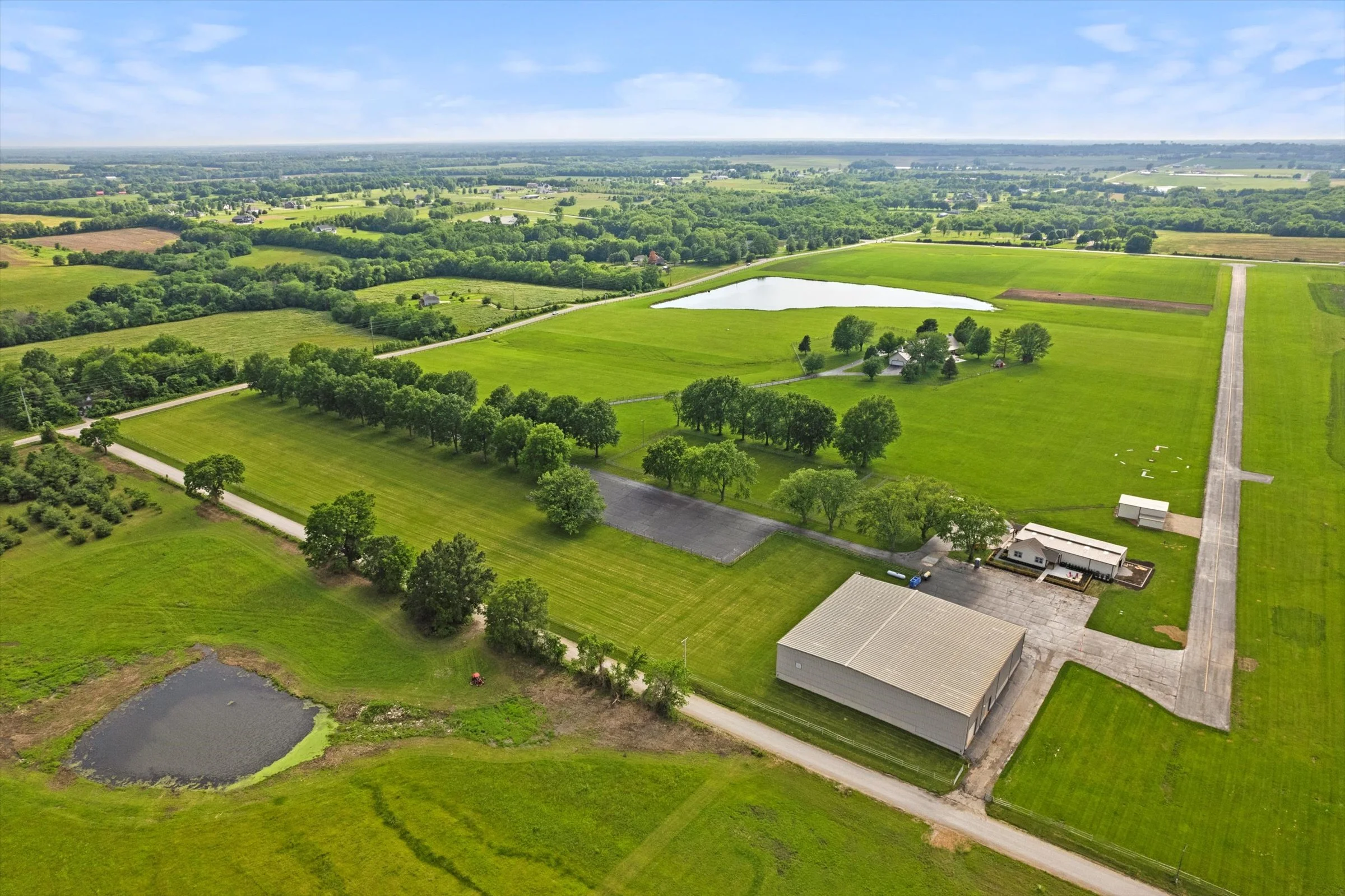 Blue Cedar Landing | Event Venue with Accommodation Near Kansas City ...