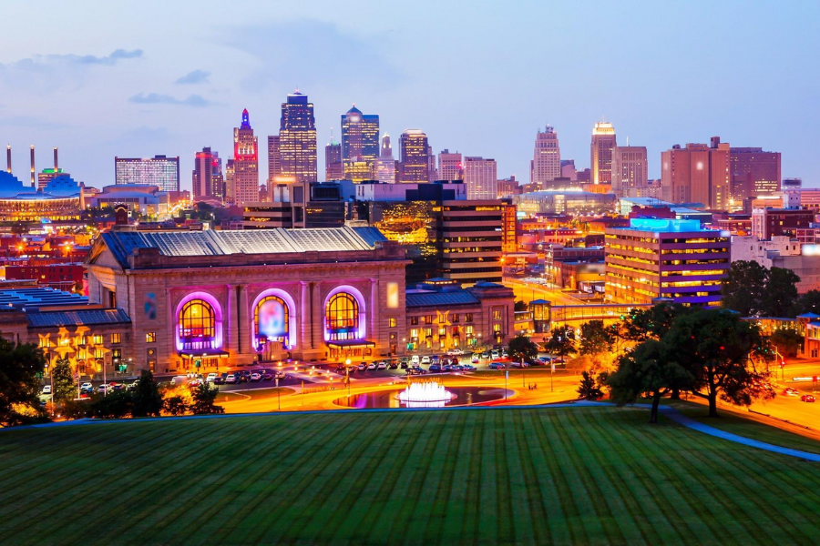 Best Seasons to Visit Kansas City: Weather & Events Guide — Cozy in KC ...