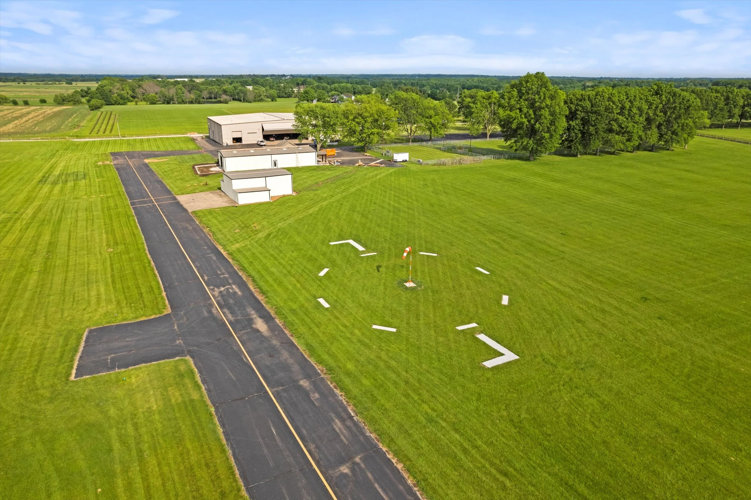 Blue Cedar Landing | Event Venue with Accommodation Near Kansas City ...
