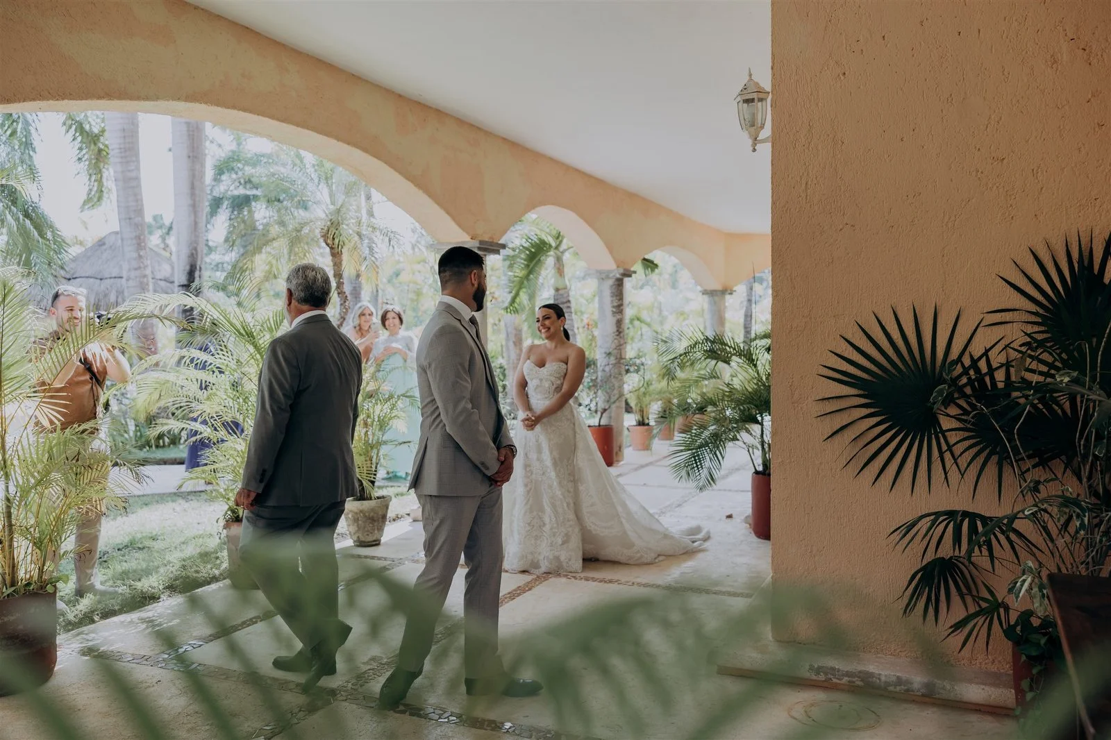 Patricia and Terrence Get Married in Mexico at Villa la Joya Playa del ...