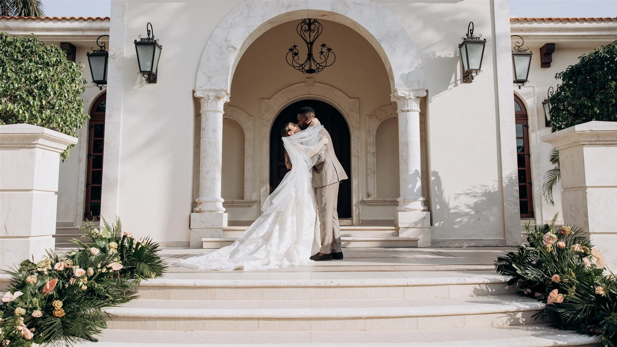Patricia and Terrence Get Married in Mexico at Villa la Joya Playa del ...