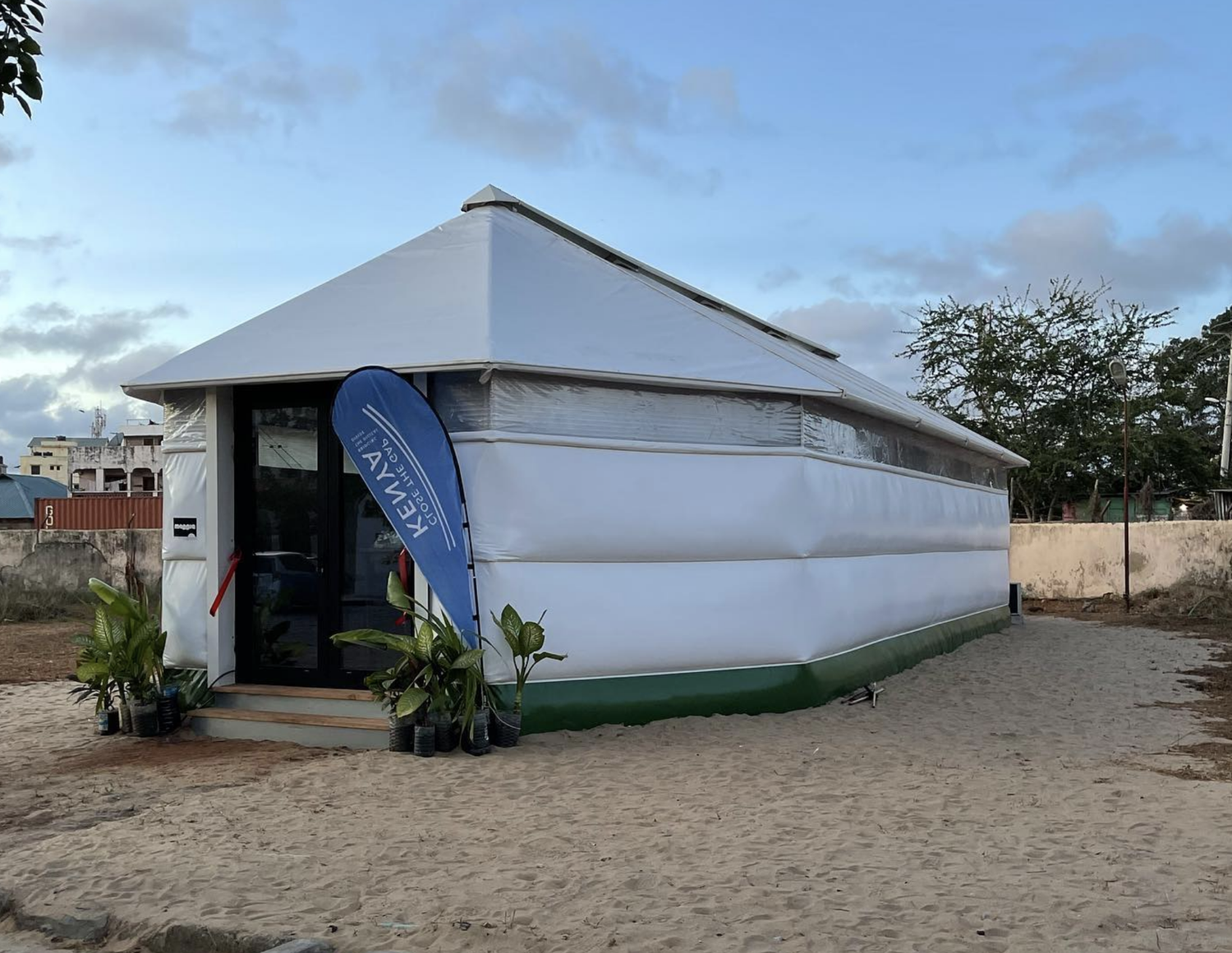 Maggie goes to Mombasa — Maggie Program