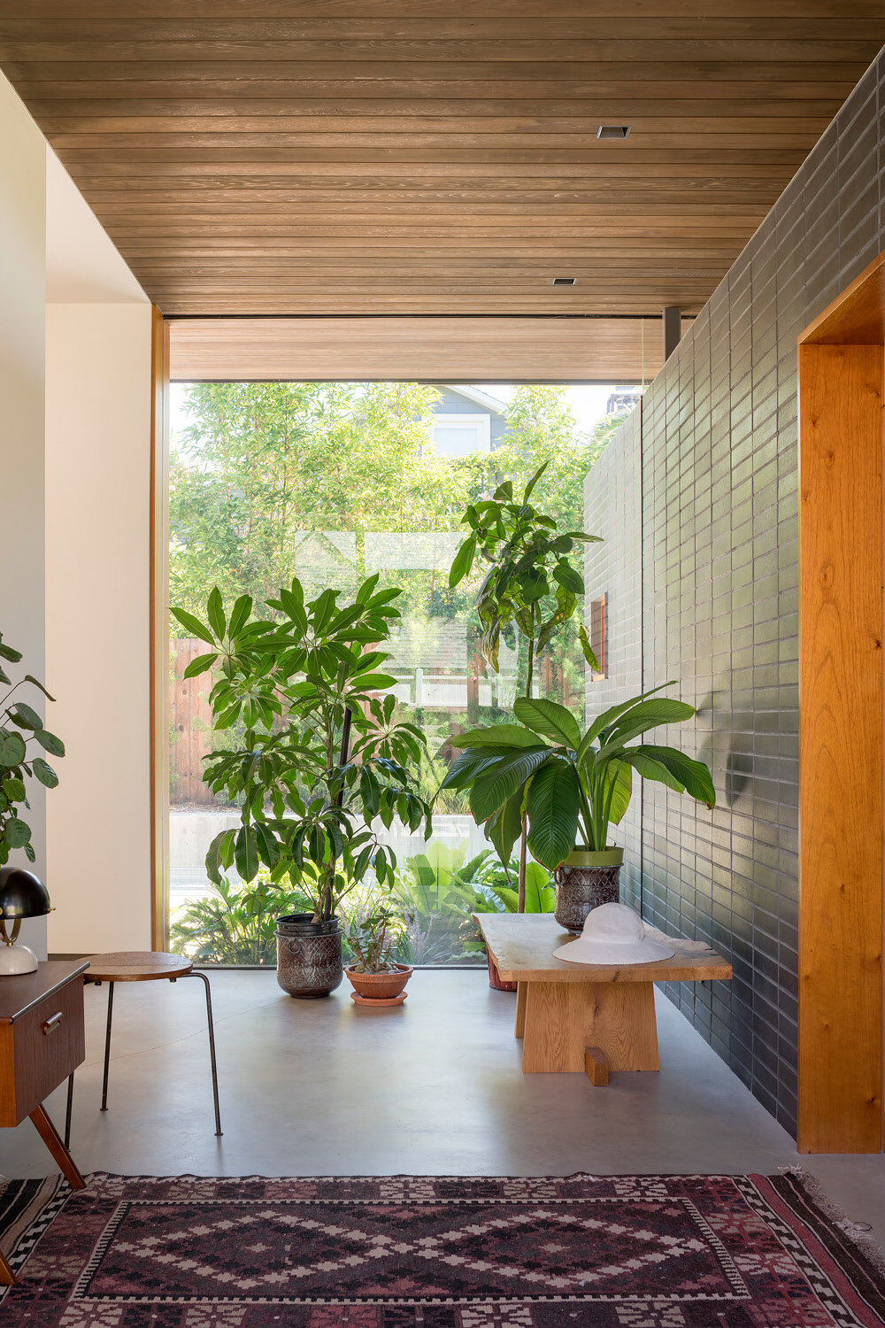 Bookend House — ora.la