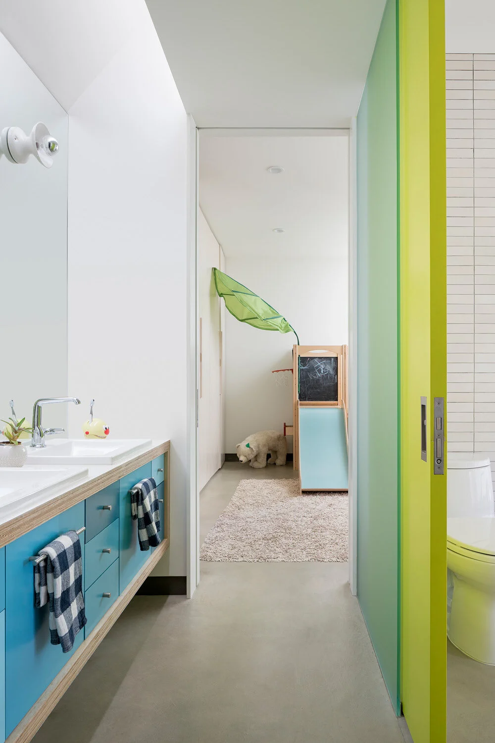 Bookend House — ora.la