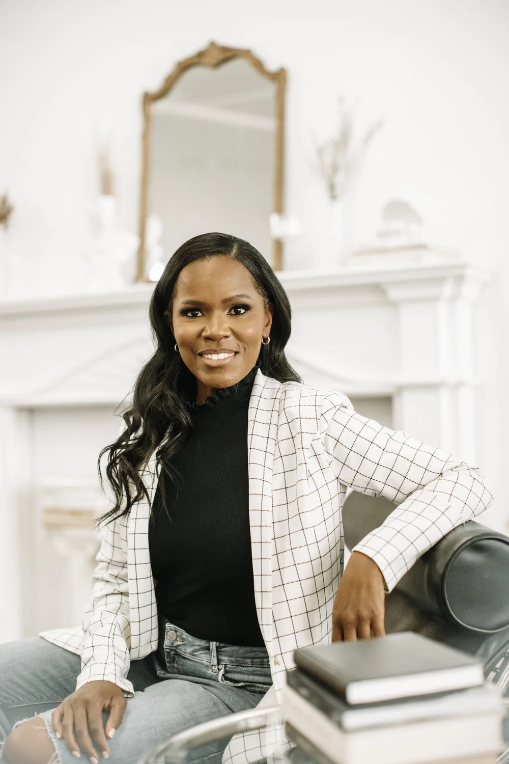 Contact | Myesha Chaney