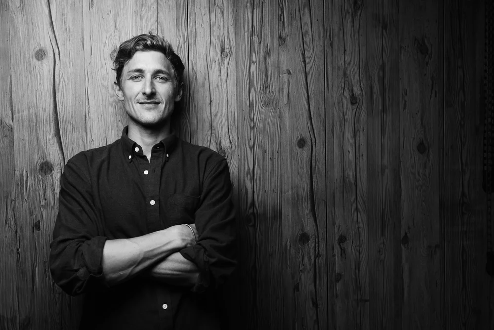 Ben J Munday — Body Language & Communication