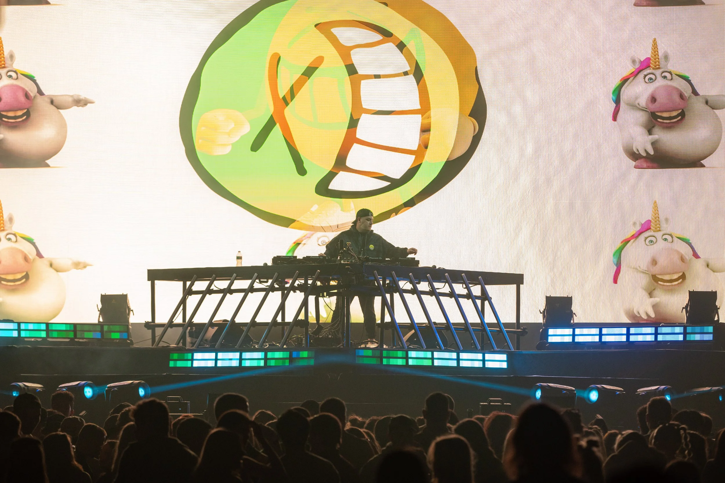 GALLERY: Two Friends - Boston, MA (4/27/24) — Noisescape Magazine