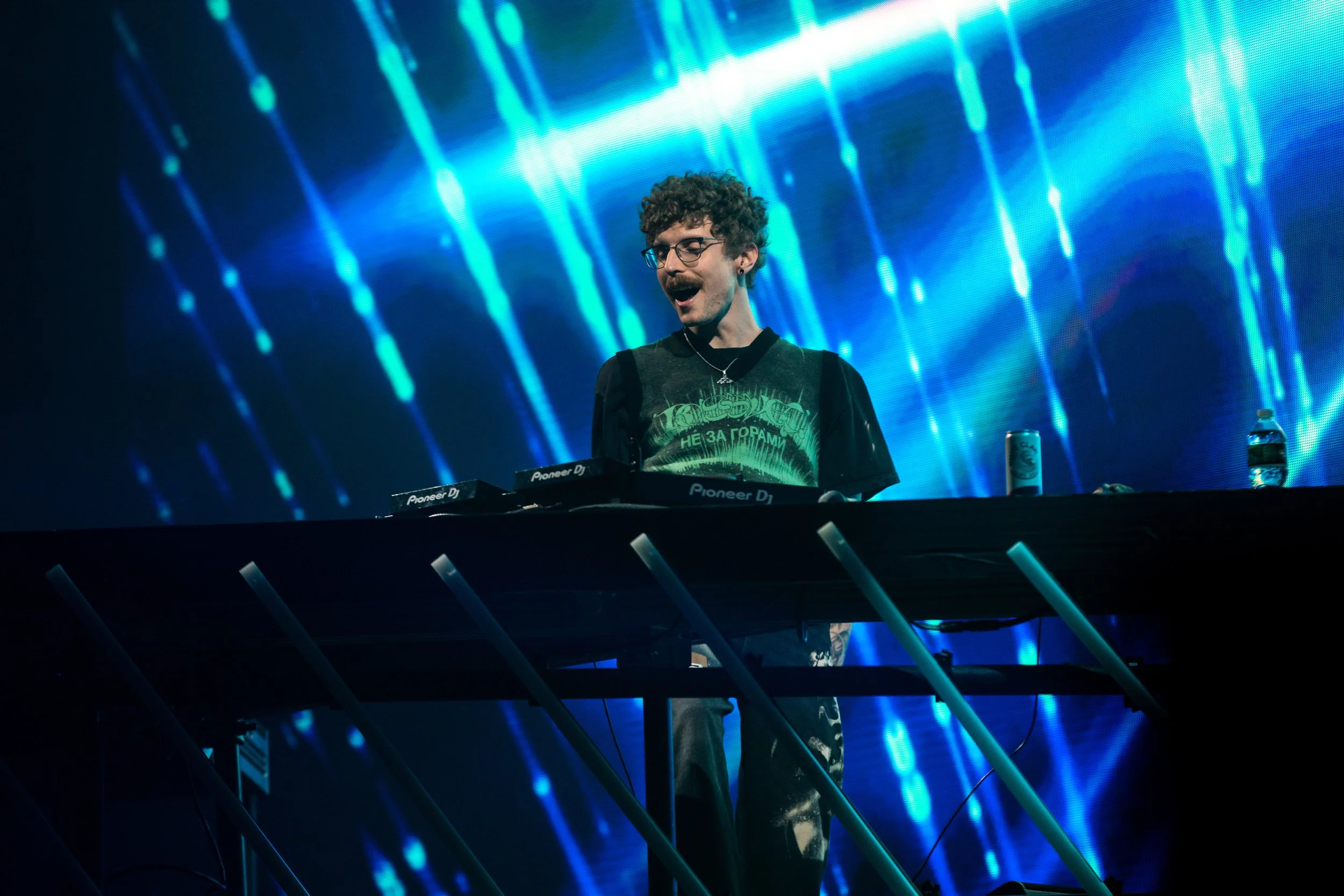 GALLERY: Two Friends - Boston, MA (4/27/24) — Noisescape Magazine