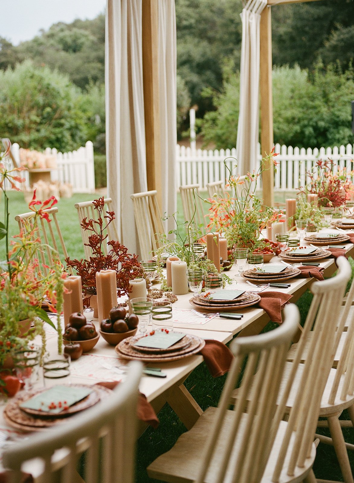 Gratitude Dinner with Tomato-Inspired Floral Design — MIHO