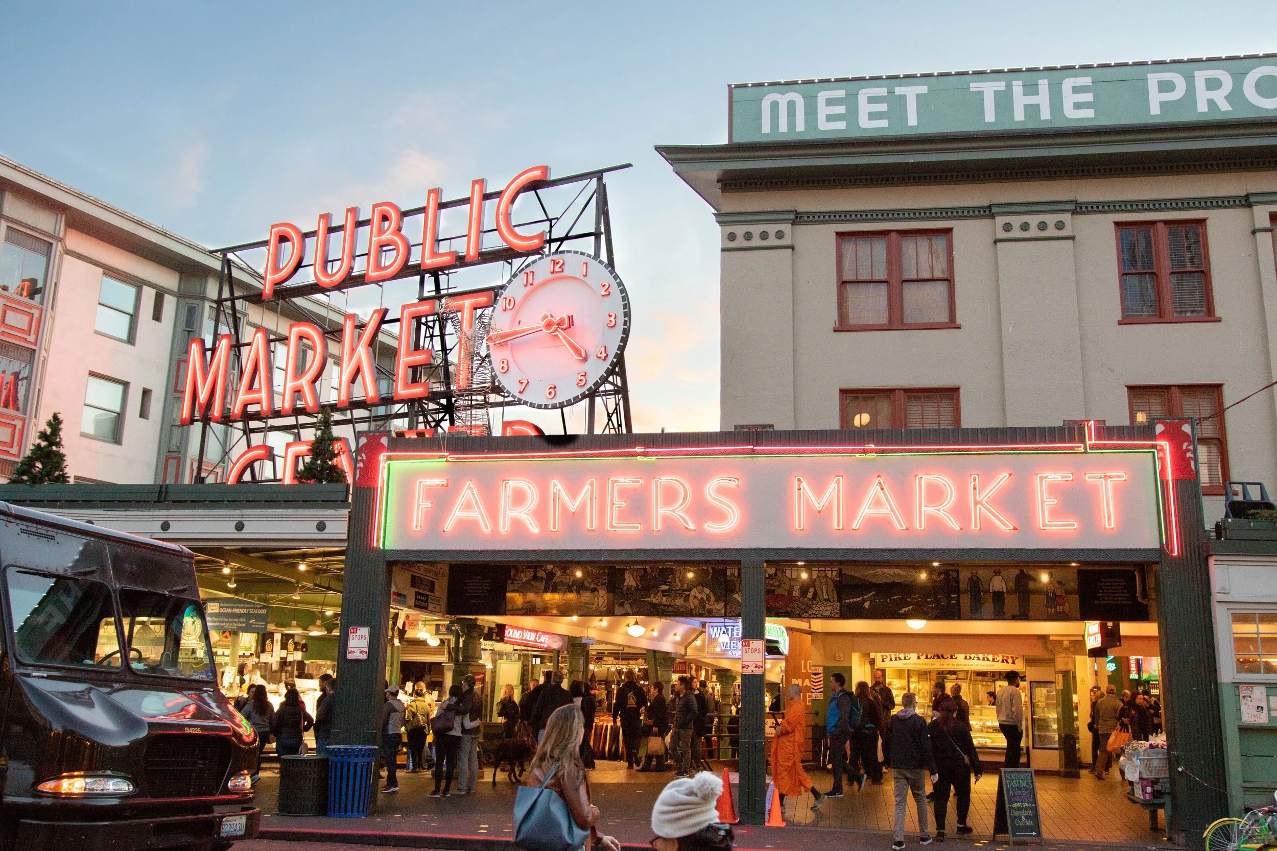 13 Must-Visit Markets Around the World for Food, Culture & Adventure — MIHO