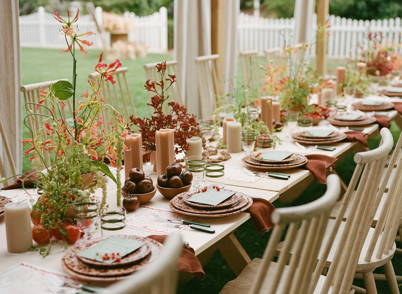 Gratitude Dinner with Tomato-Inspired Floral Design — MIHO