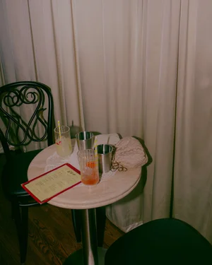 Le Lounge — NO VACANCY