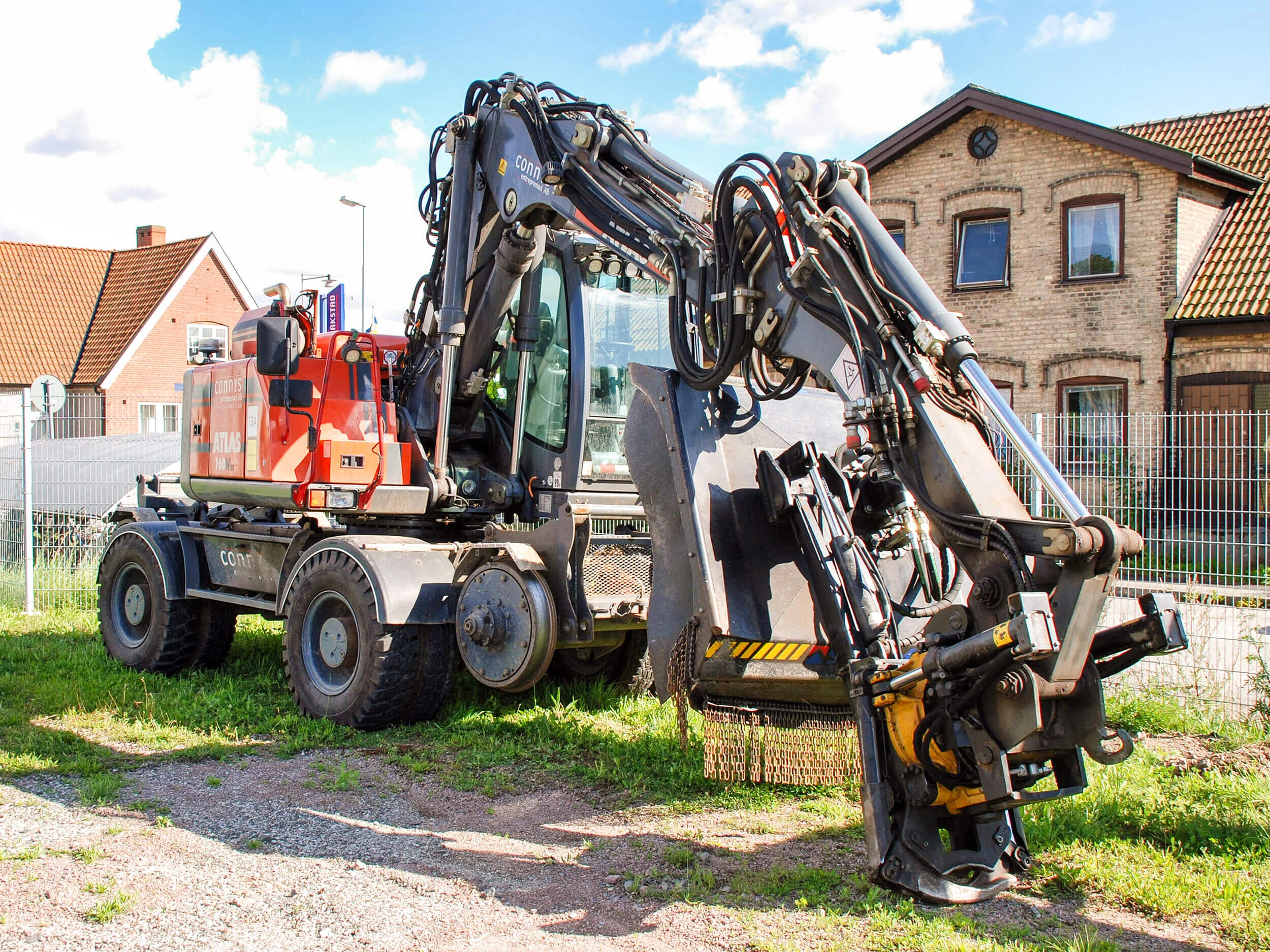 32 - Volvo EWR 170E — CEAB