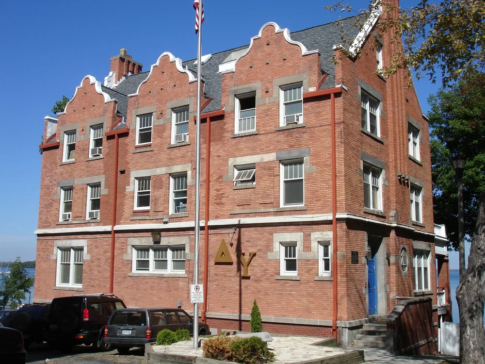 House Photos — Delta Upsilon