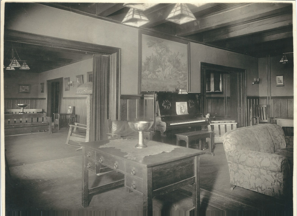 House Photos — Delta Upsilon