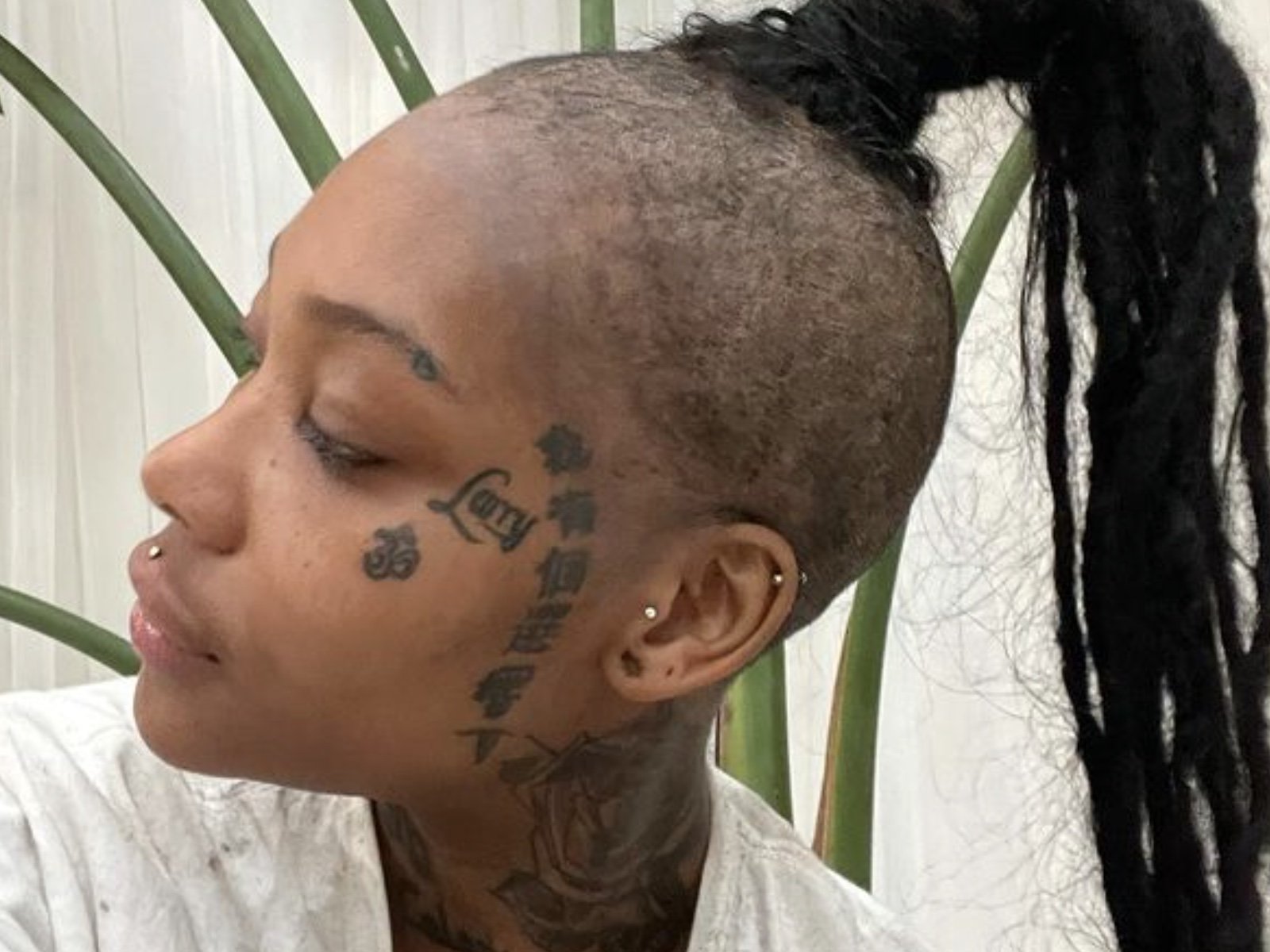 You can't help but love Summer Walker's bold hair statement — Attack ...