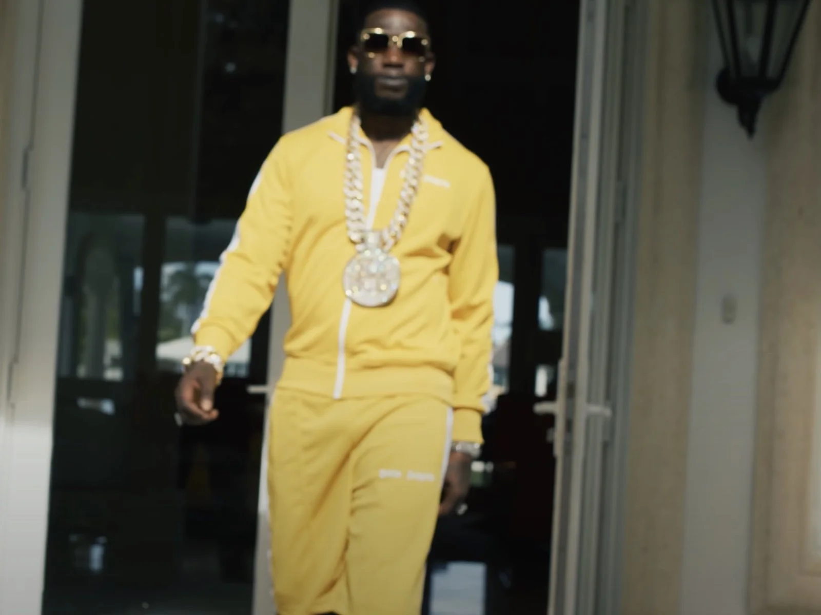 Here's 10 fire moments from Gucci Mane's 'Publicity Stunt' music video ...