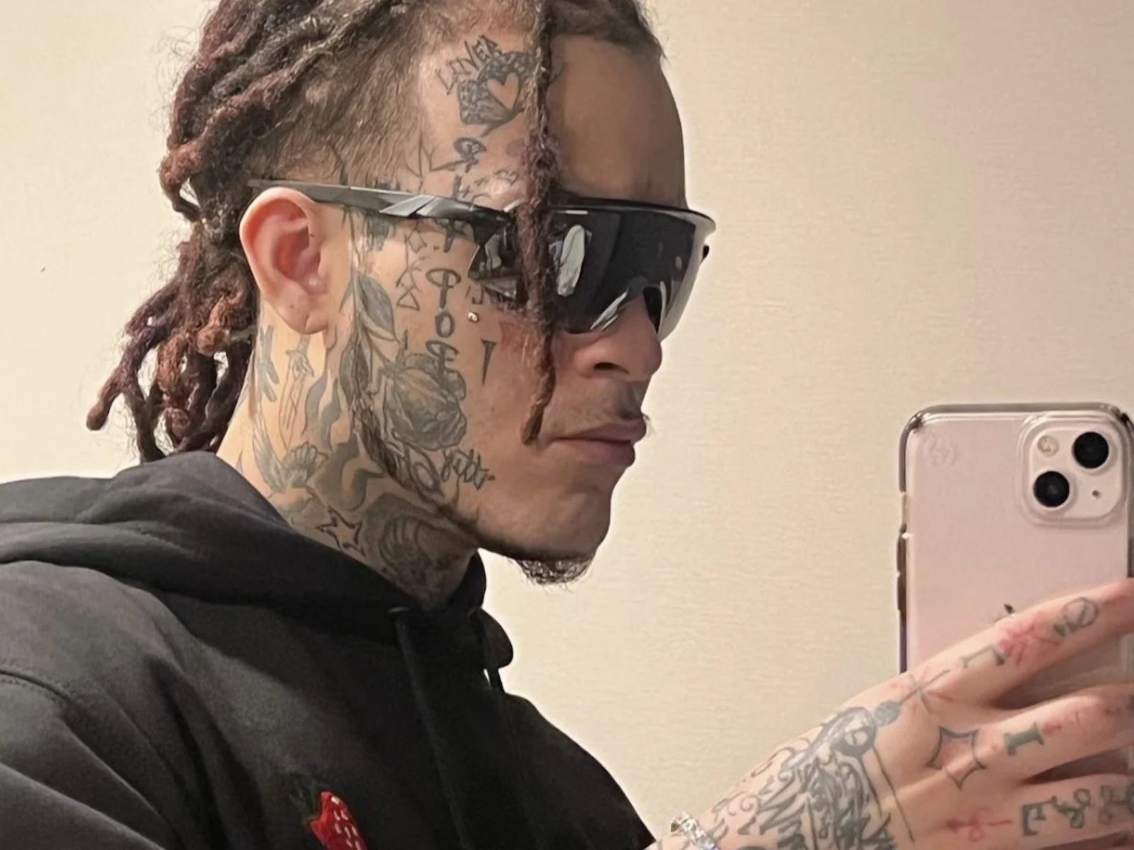 Lil Skies: It's all types of new music teasing in the new selfies ...