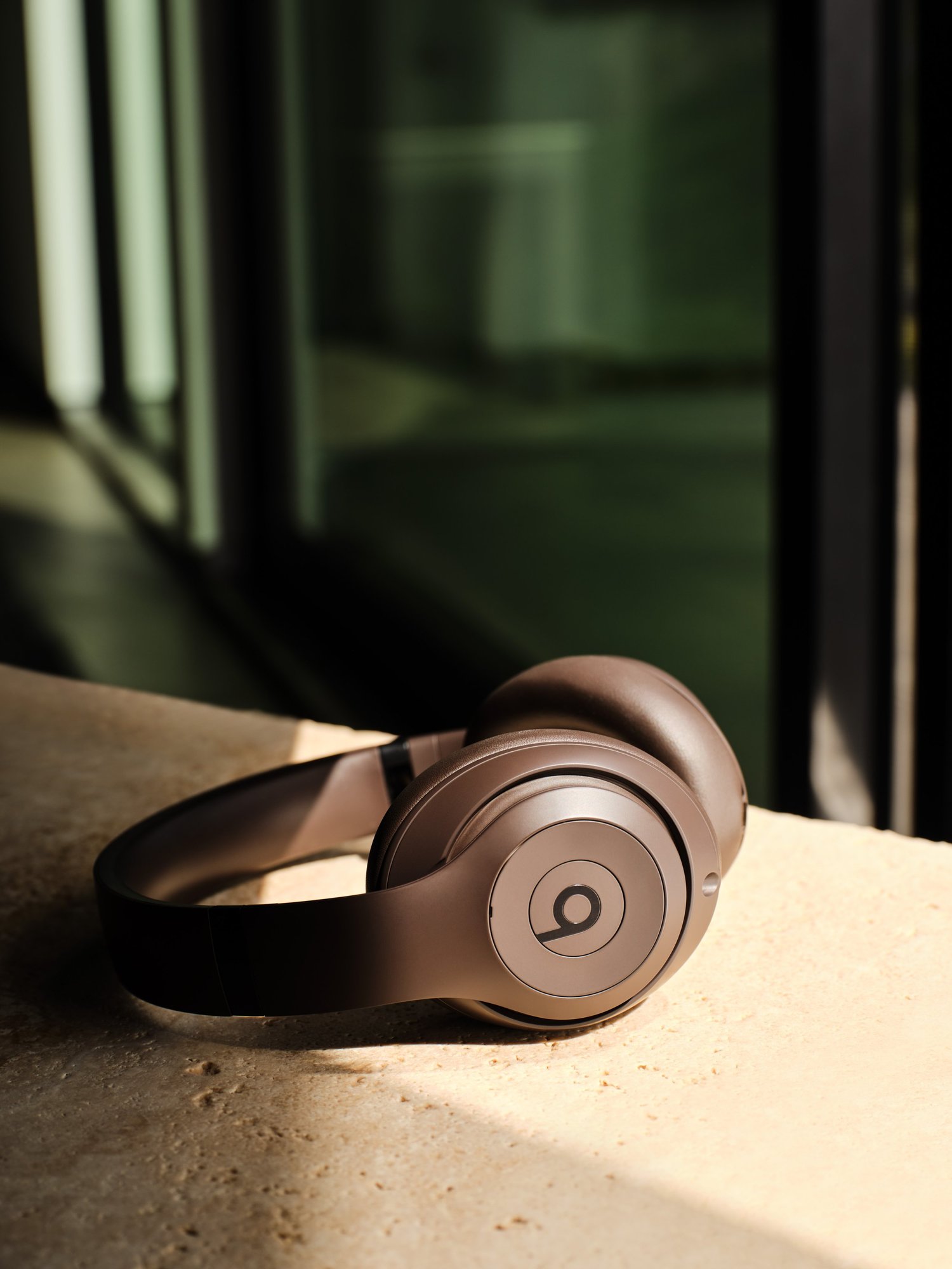 Beats: Dr. Dre's iconic headset celebrates 15 years with the 'Still ...