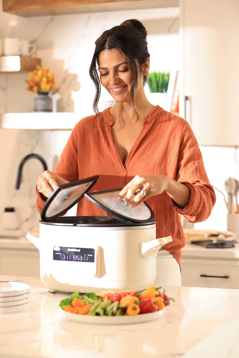 Crock-Pot: The stunner Camila Alves McConaughey is whipping up game day ...