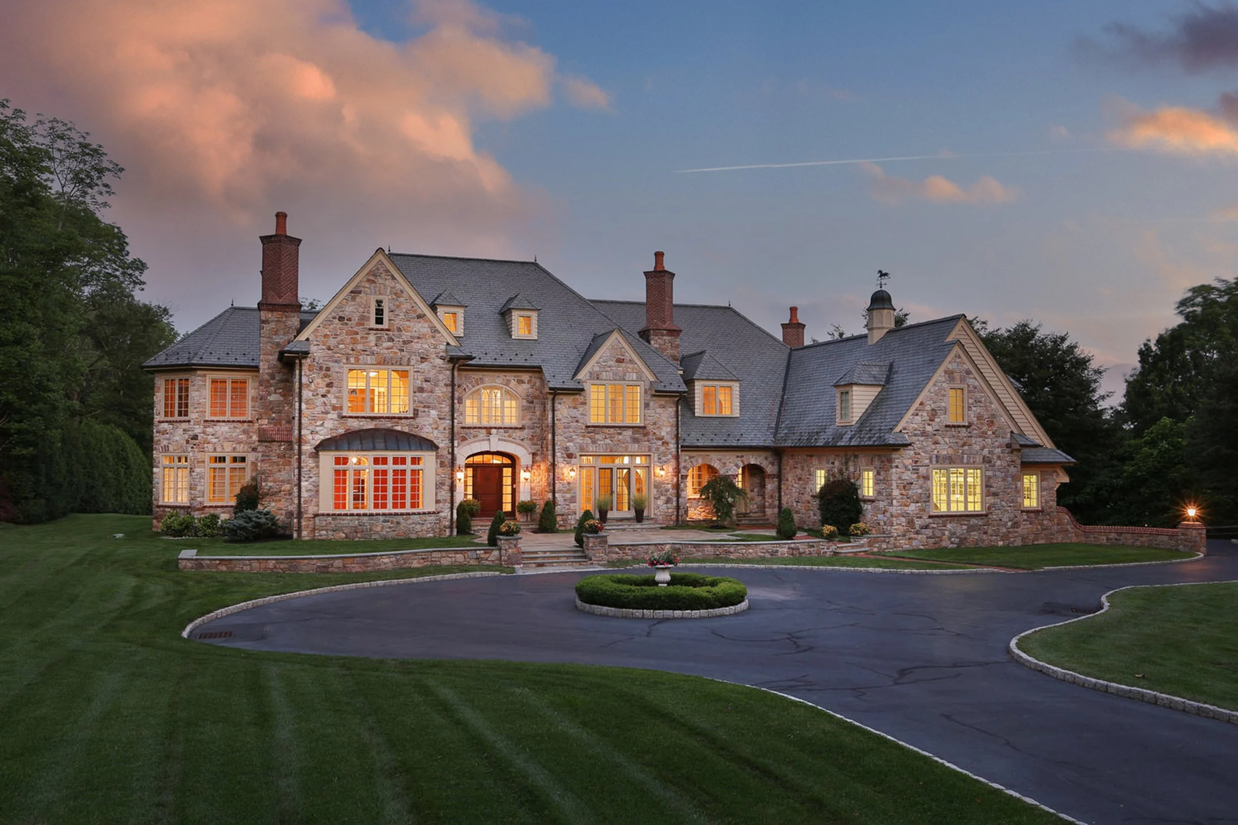 Capturing the Magic: How Twilight Photos Boost Your Real Estate Listing ...
