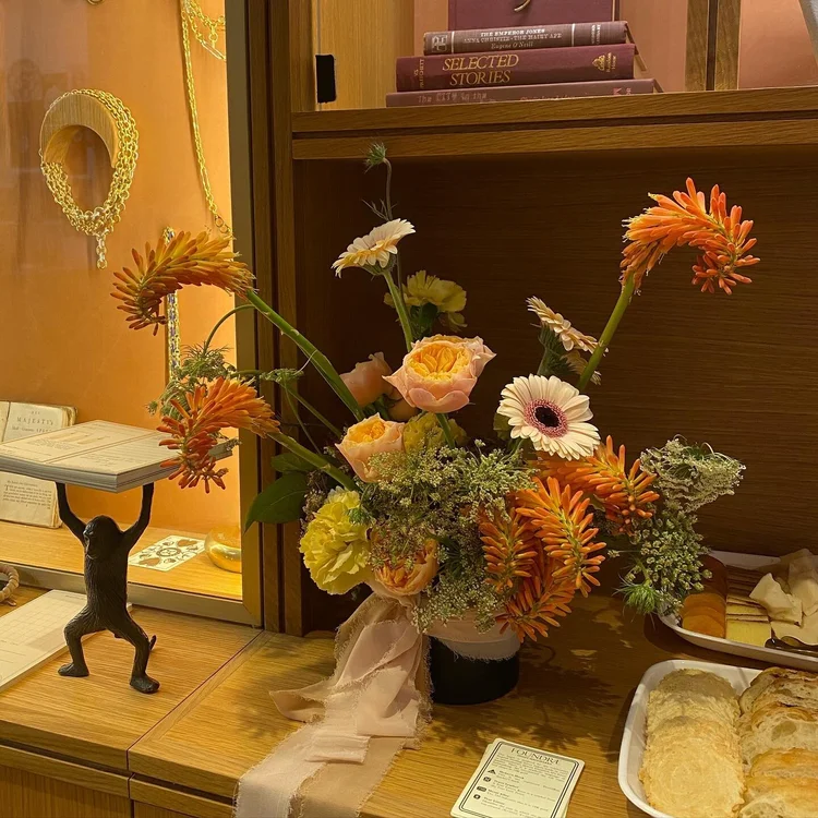 Greenpoint Wedding Florist, Modern Floral Design