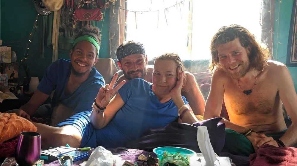 “El culto Love Has Won": la historia de Amy Carlson — Pop Generation