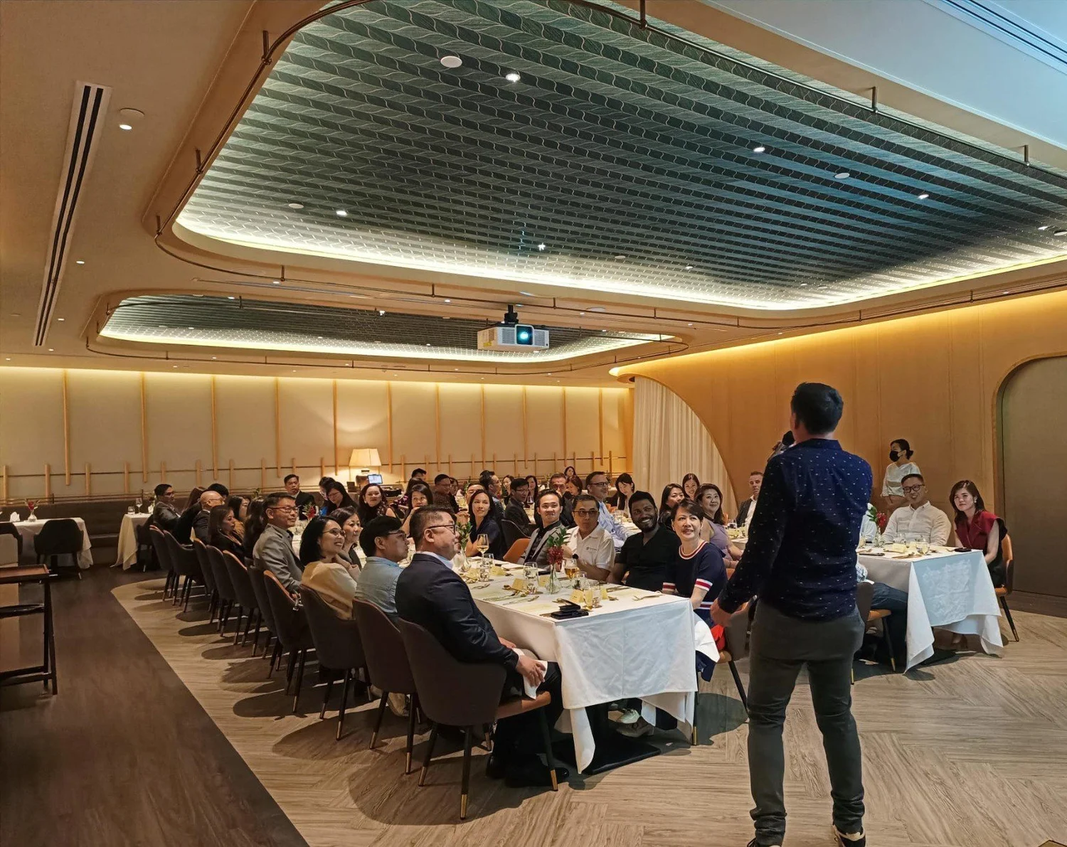 Best Restaurant in Singapore for Business Lunch | Best Business Lunch ...