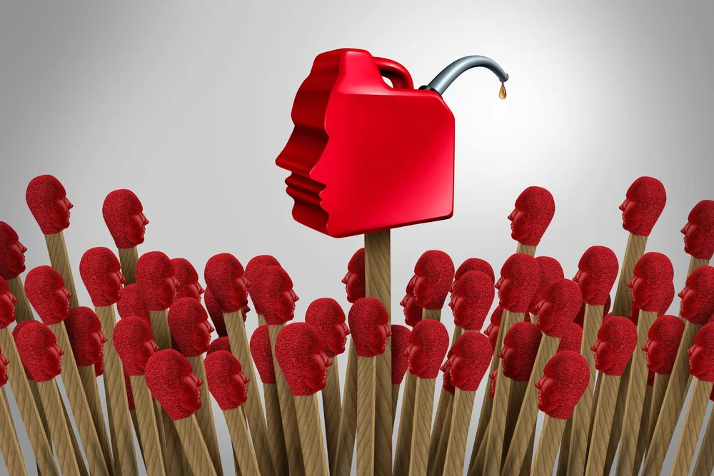 What is Gaslighting and How Do You Know if Someone is Gaslighting You ...