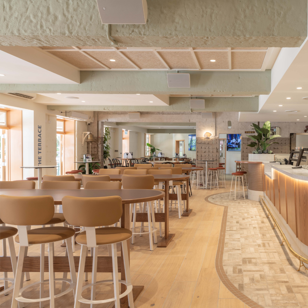 Dining — The Manly Hotel, Manly, QLD