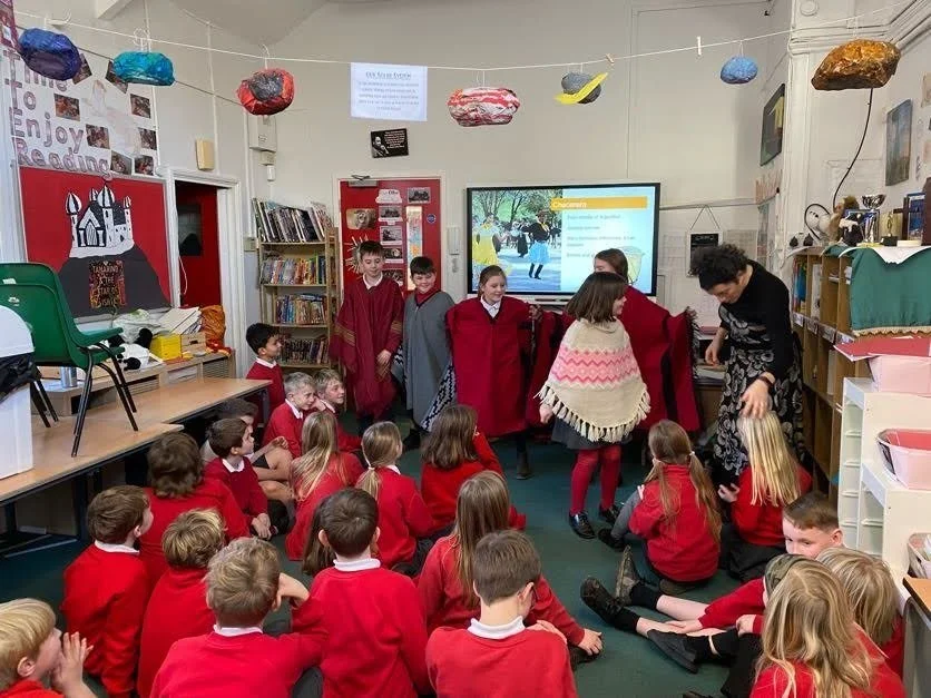 Join our school — MUGGINTON PRIMARY SCHOOL