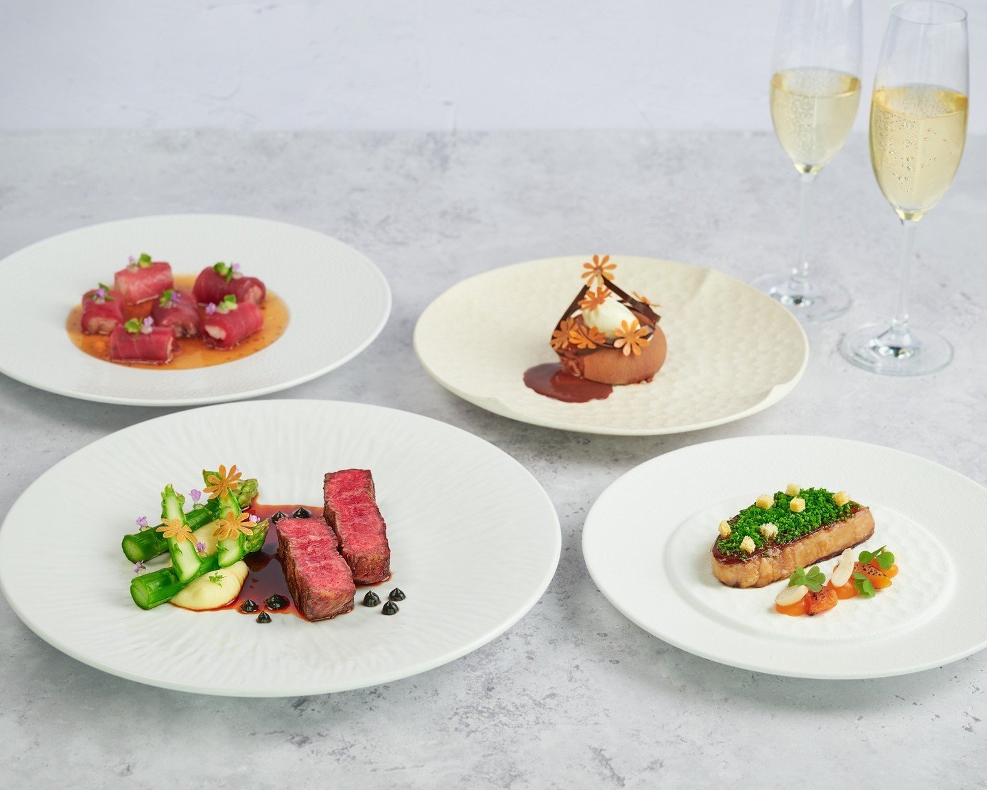 SKAI | Highest Rooftop Grill Restaurant with Spectacular Views of Singapore