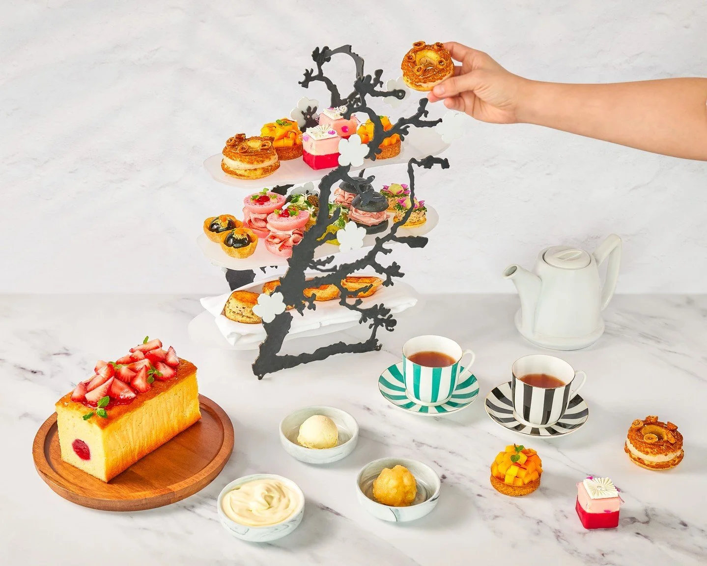 SKAI | Highest Rooftop Grill Restaurant with Spectacular Views of Singapore