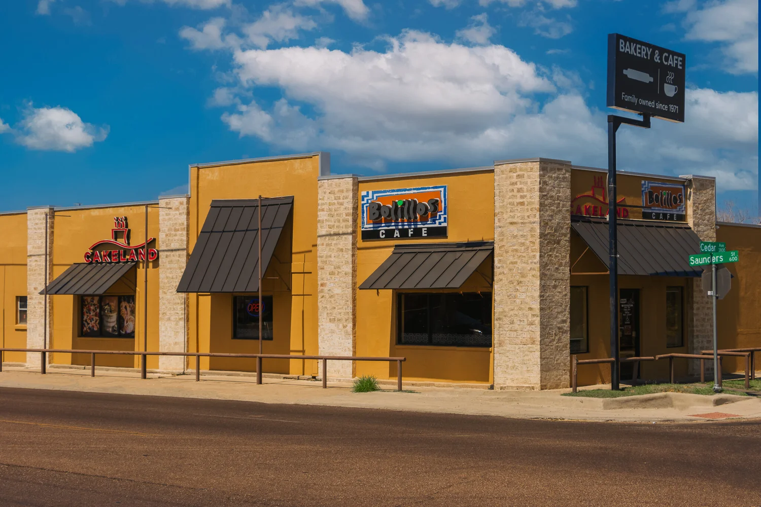 Locations — Bolillos Cafe