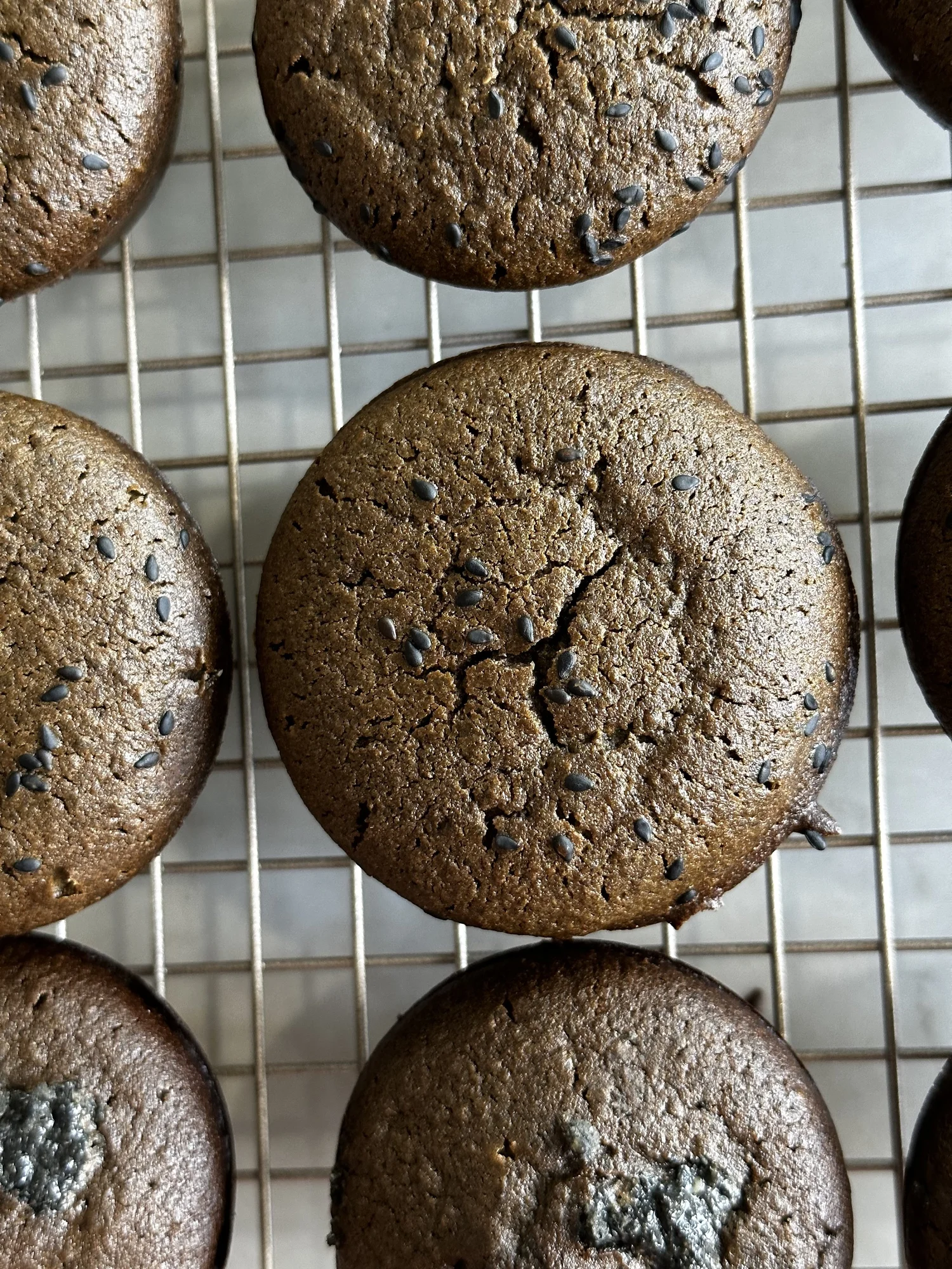 Blackpink-inspired surprise mochi muffins with black sesame and red ...