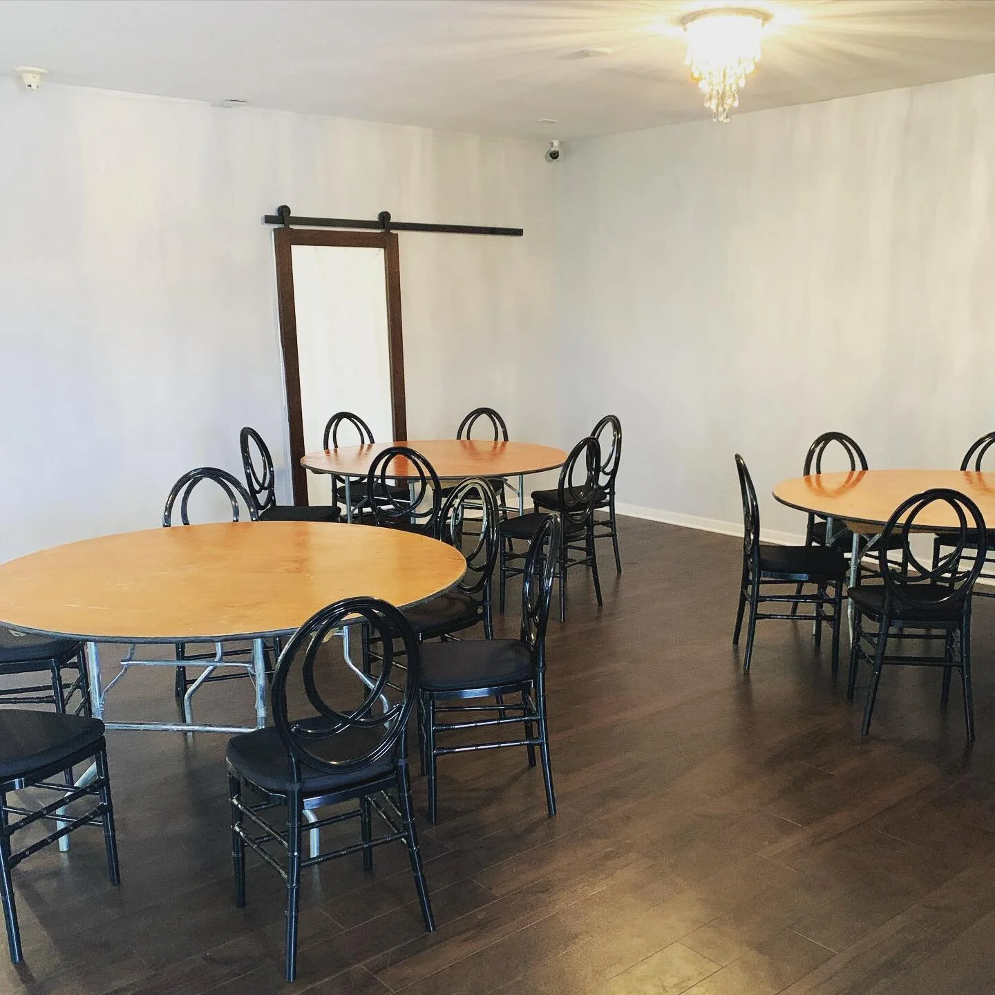 Tour — The Confetti Lounge