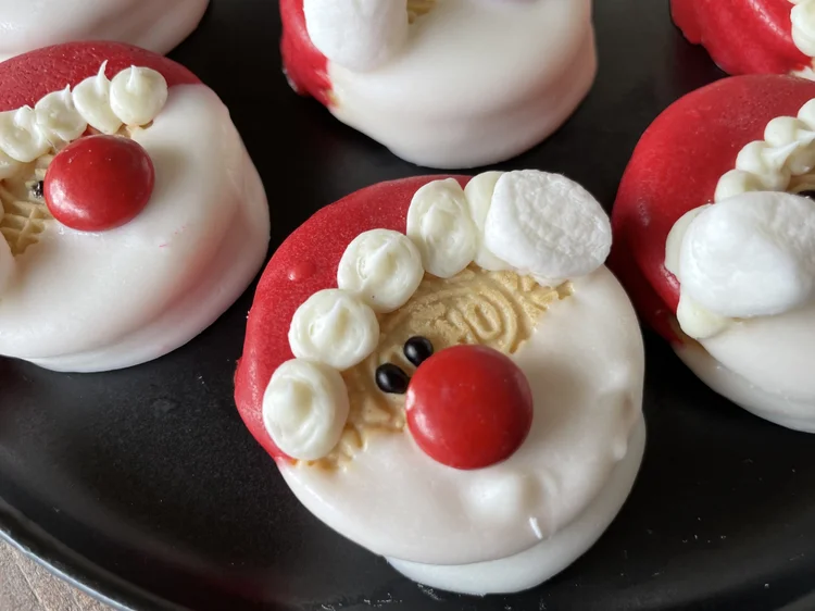 Santa Oreos — Miss Annie's Home + Kitchen