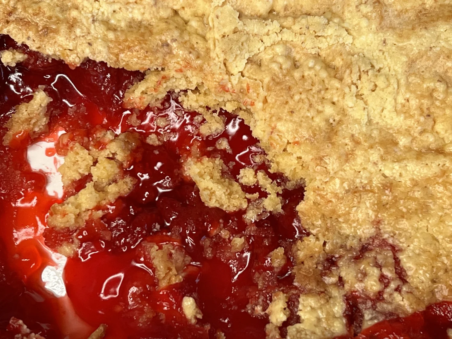 Dolly Parton Banana Strawberry Dump Cake — Miss Annie's Home + Kitchen