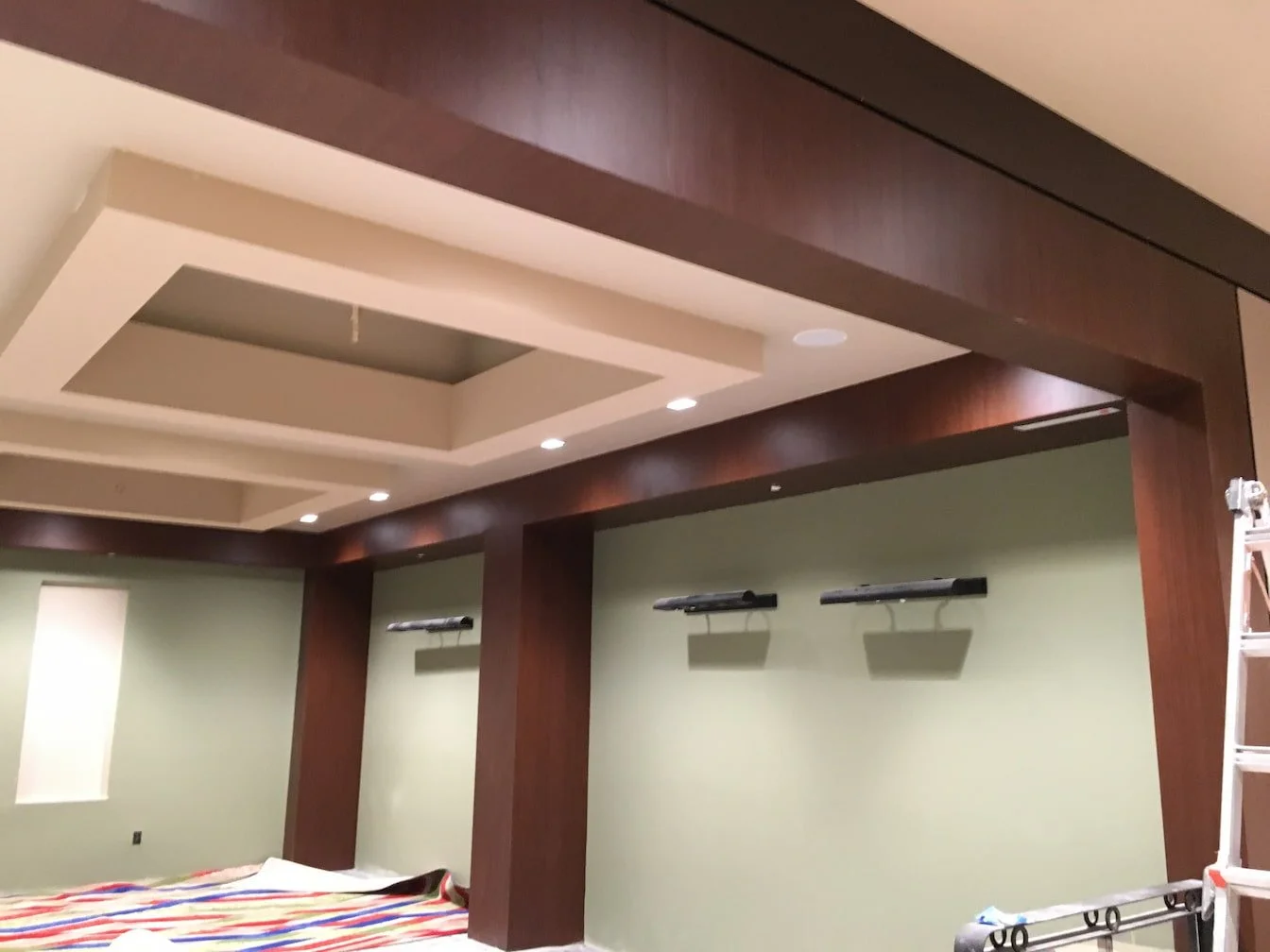 Wrapping drywall to make look like big wooden beams