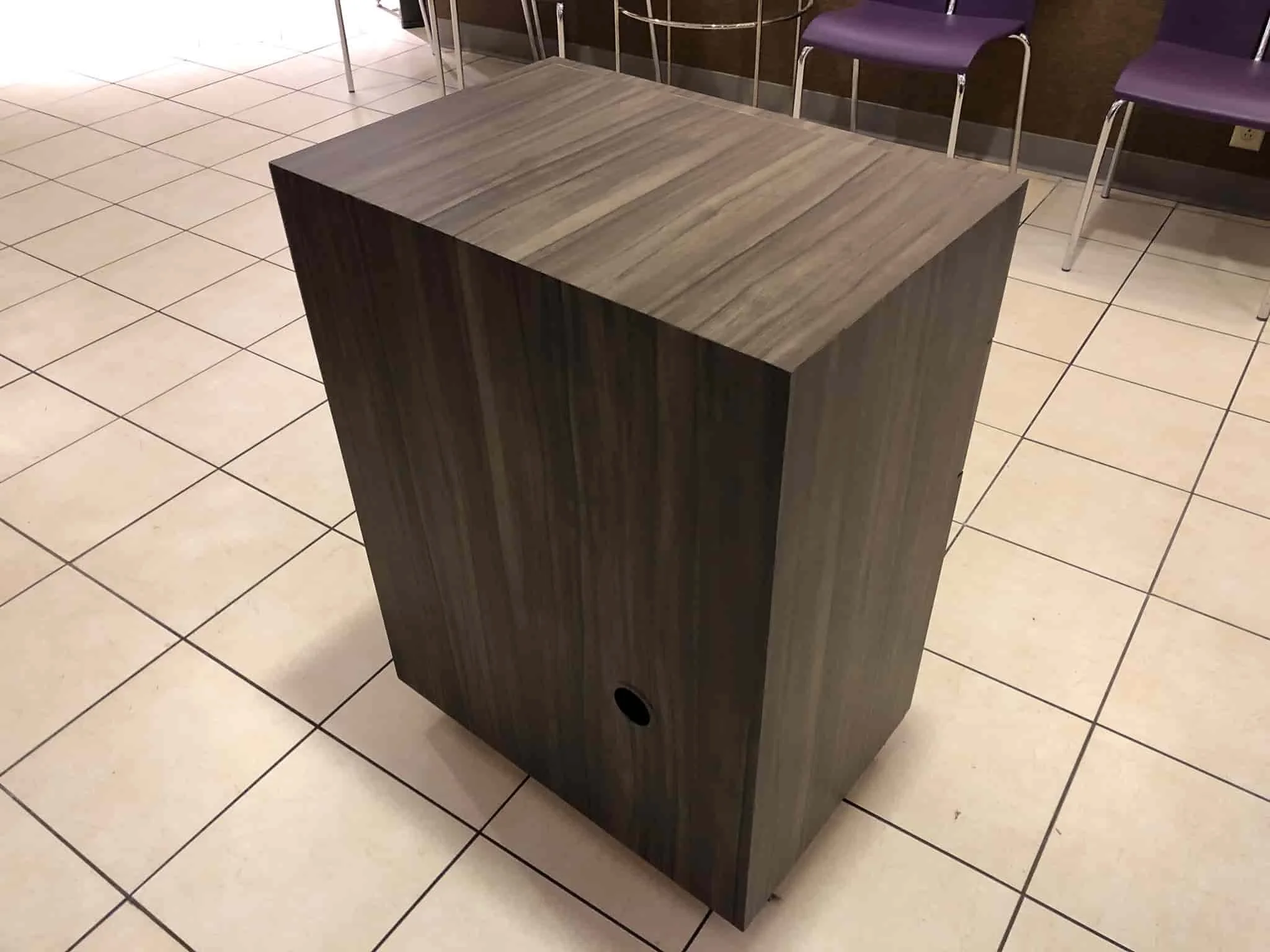 Transform Your Reception Desk with 3M Di-Noc Architectural Film